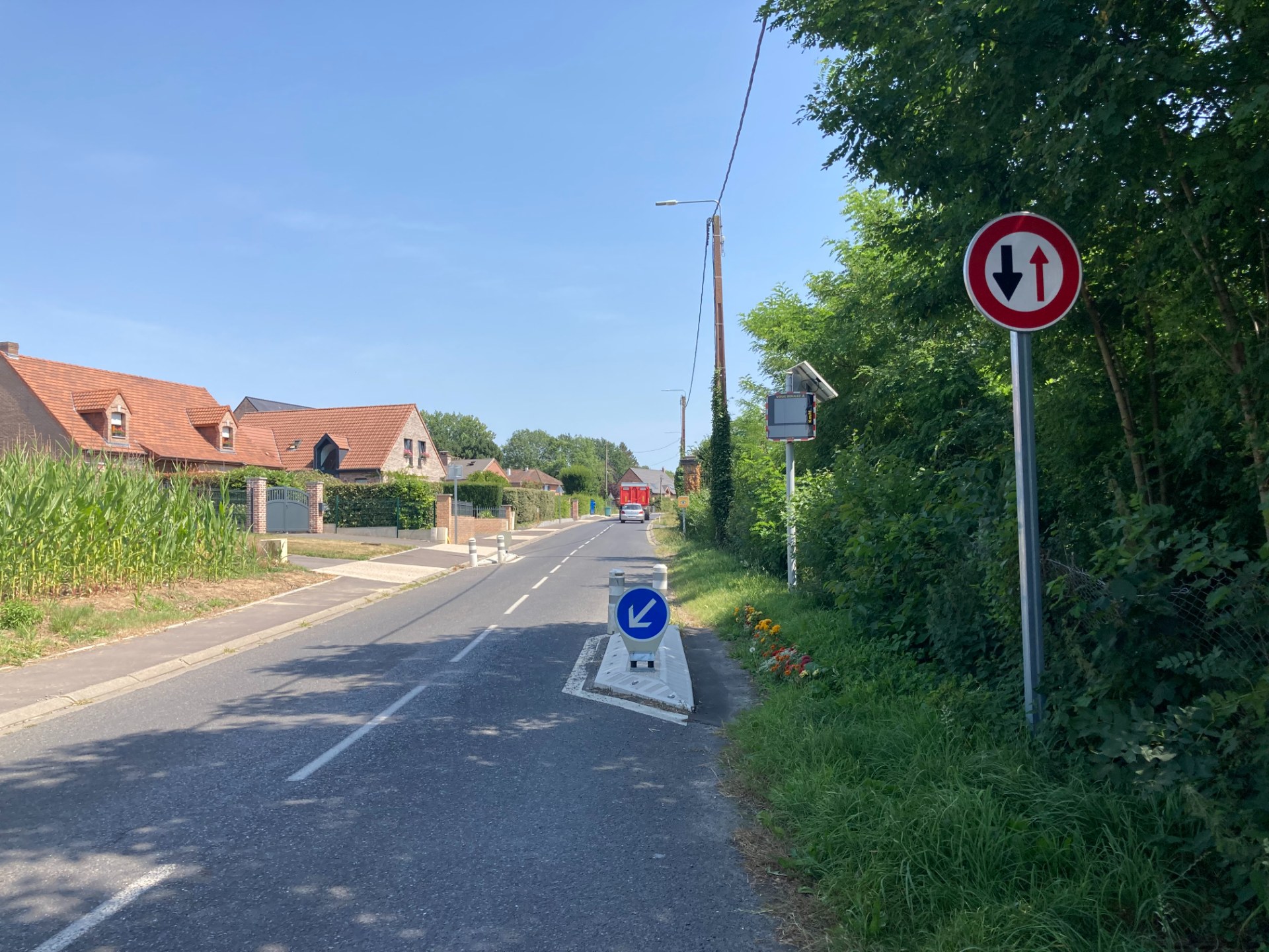 Création de trottoirs et Installation d'une écluse double rue d'En-Haut ...
